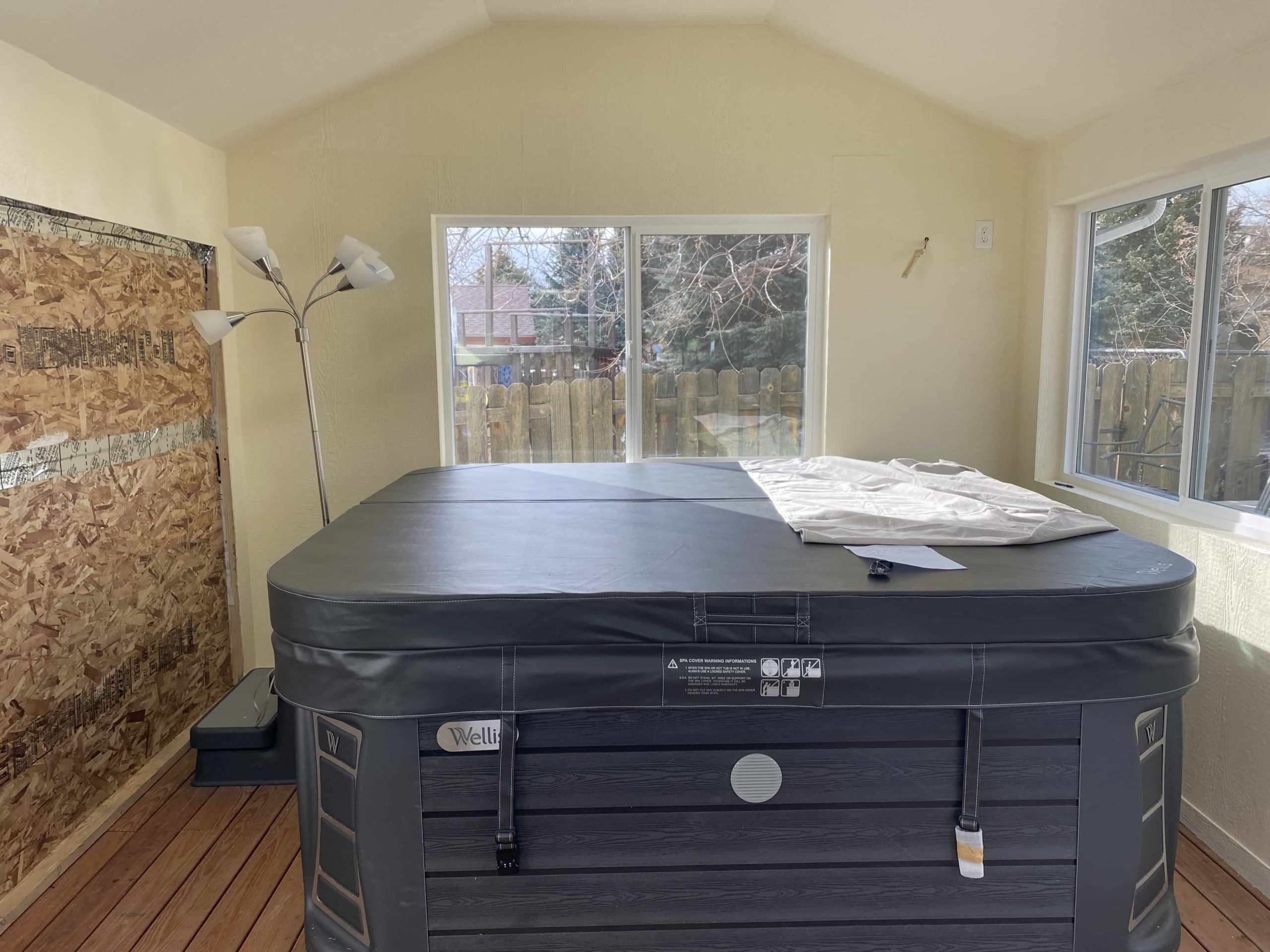 Hot tub sunroom enclosure, Colorado Springs | Customsunroom